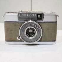 Half-Framed Camera：ハーフサイズカメラ : Extinct Media Museum Tokyo